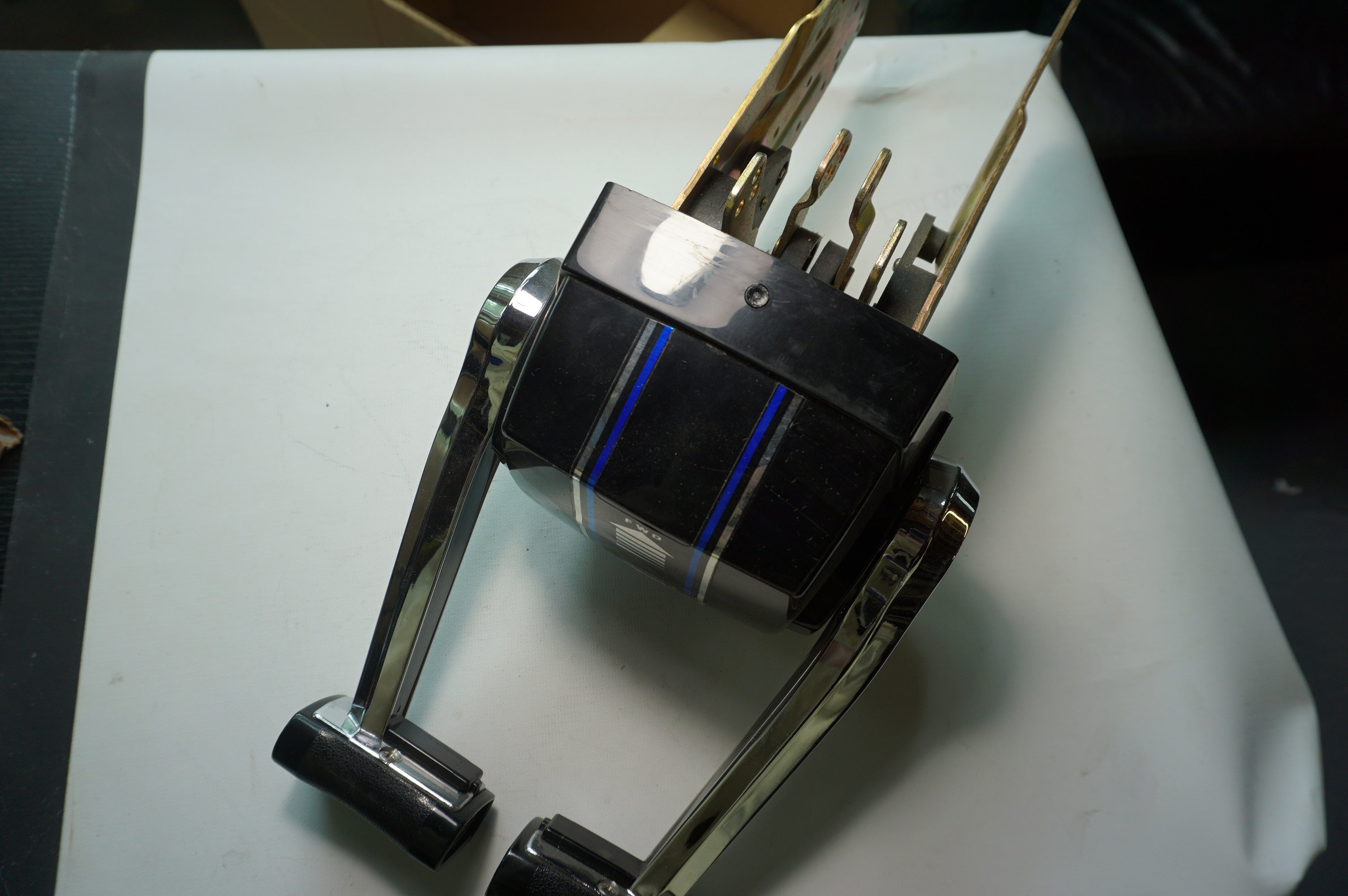 Morse Controls 312303-311 Dual Control Lever Box – MARINESURPLUS.COM